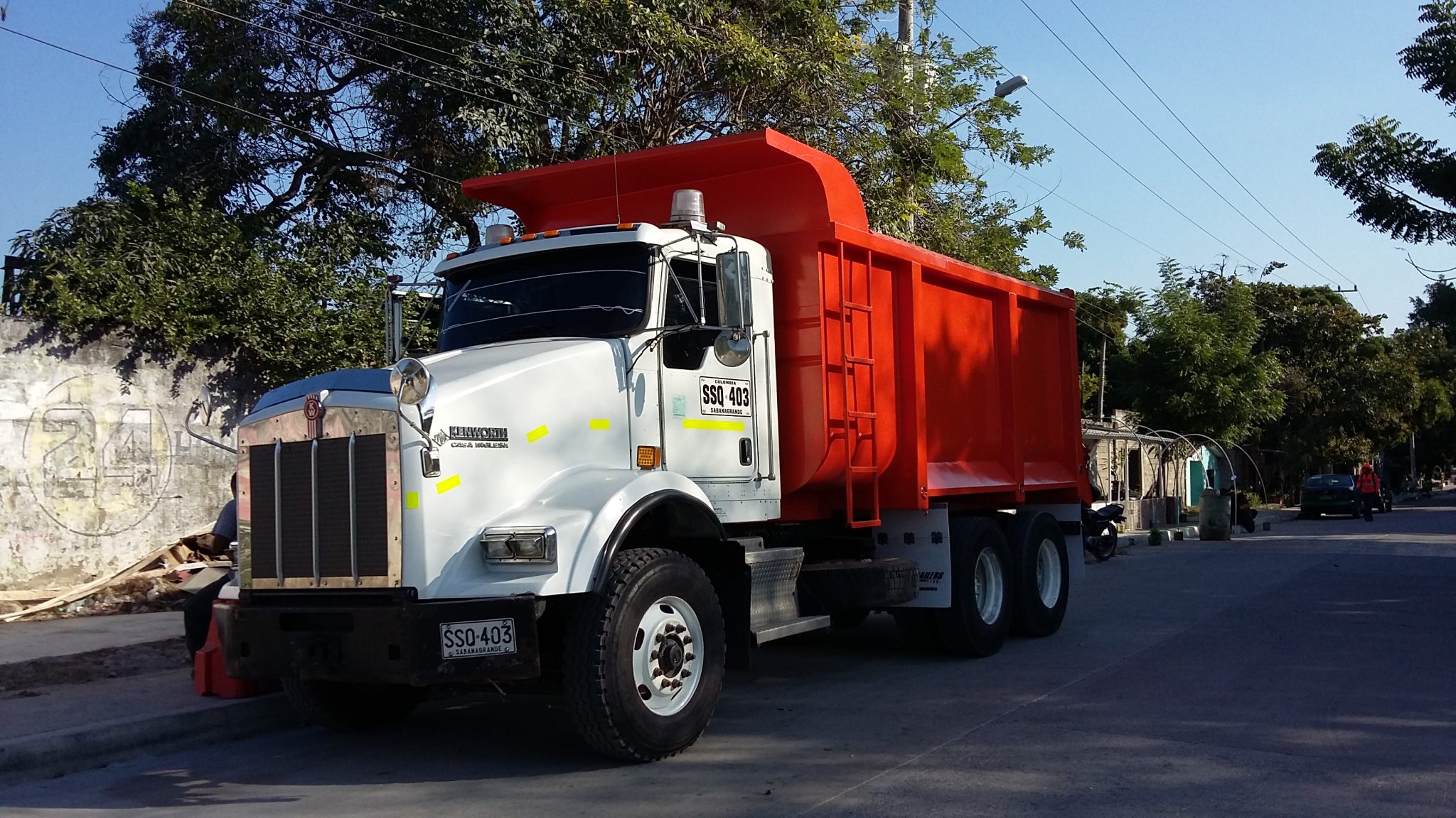 Volco sencillo y doble troque para camión - Incoltrailers Ltda